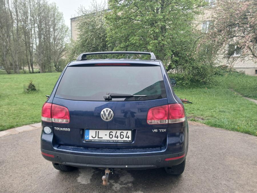 Zils Volkswagen Touareg 2004 Ogre, ar dzinēja tilpumu 3.00 L un nobraukumu 293 tūkst. km par 2300 €, foto 7 vietnē AUTOMOTO.COM.LV