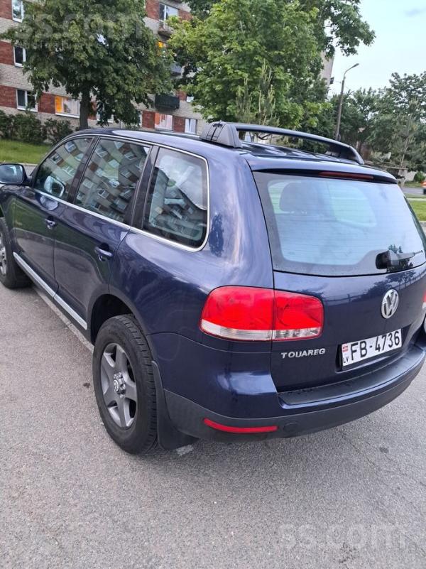 Zils Volkswagen Touareg 2004 Rīga, ar dzinēja tilpumu 2.50 L un nobraukumu 317 tūkst. km par 2800 €, foto 5 vietnē AUTOMOTO.COM.LV