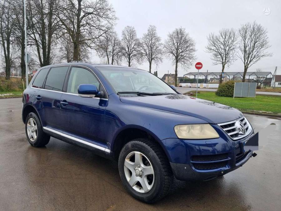 Zils Volkswagen Touareg 2005 Tauragė, ar dzinēja tilpumu 2.46 L un nobraukumu 260 tūkst. km par 2450 €, foto 1 vietnē AUTOMOTO.COM.LV