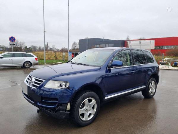 Zils Volkswagen Touareg 2005 Tauragė, ar dzinēja tilpumu 2.46 L un nobraukumu 260 tūkst. km par 2450 €, foto 2 vietnē AUTOMOTO.COM.LV