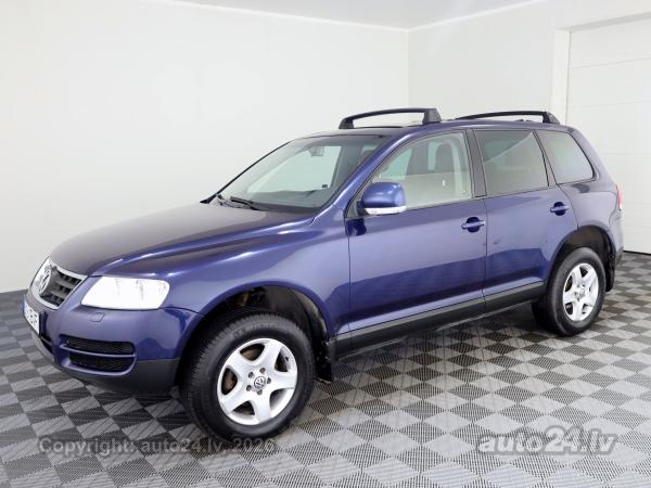 Zils Volkswagen Touareg 2005 Tallina, ar dzinēja tilpumu 2.50 L un nobraukumu 369 tūkst. km par 2199 €, foto 2 vietnē AUTOMOTO.COM.LV