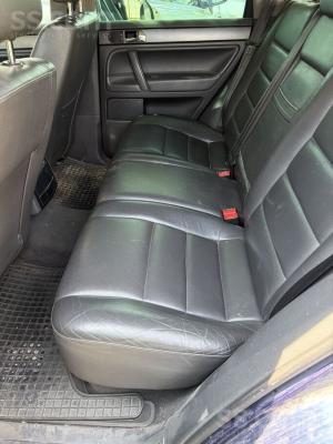 Blue Volkswagen Touareg 2005 in Bauska, with an engine capacity of 2.50 L and mileage of 324 thousand km for 2850 €, photo 8 on AUTOMOTO.COM.LV