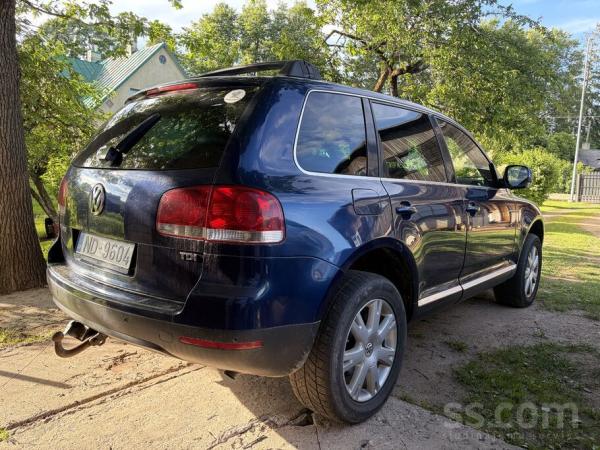 Zils Volkswagen Touareg 2005 Bauska, ar dzinēja tilpumu 2.50 L un nobraukumu 324 tūkst. km par 2850 €, foto 4 vietnē AUTOMOTO.COM.LV