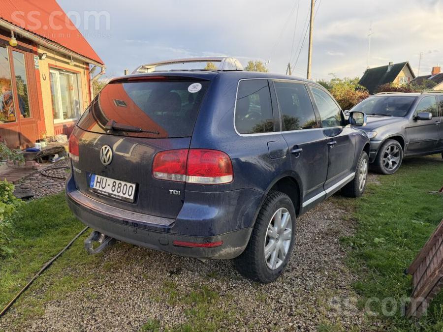 Zils Volkswagen Touareg 2005 Aizkraukle, ar dzinēja tilpumu 2.50 L un nobraukumu 350 tūkst. km par 2400 €, foto 7 vietnē AUTOMOTO.COM.LV