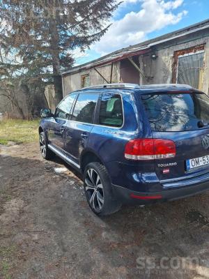 Blue Volkswagen Touareg 2006 in Riga, with an engine capacity of 3.00 L and mileage of 347 thousand km for 3500 €, photo 4 on AUTOMOTO.COM.LV