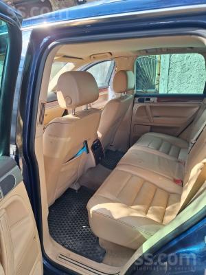 Blue Volkswagen Touareg 2006 in Riga, with an engine capacity of 3.00 L and mileage of 347 thousand km for 3500 €, photo 9 on AUTOMOTO.COM.LV