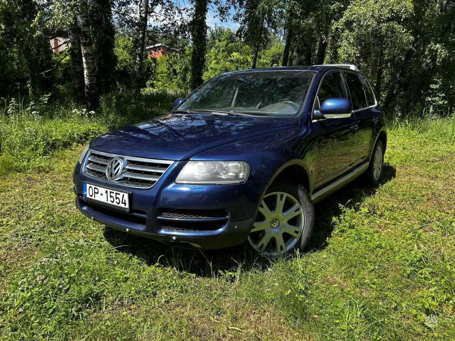 Zils Volkswagen Touareg 2006 Viļņa, ar dzinēja tilpumu 2.97 L un nobraukumu 432 tūkst. km par 2000 €, foto 1 vietnē AUTOMOTO.COM.LV