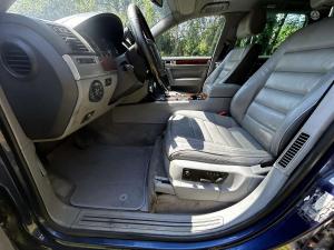 Zils Volkswagen Touareg 2006 Viļņa, ar dzinēja tilpumu 2.97 L un nobraukumu 432 tūkst. km par 2000 €, foto 11 vietnē AUTOMOTO.COM.LV