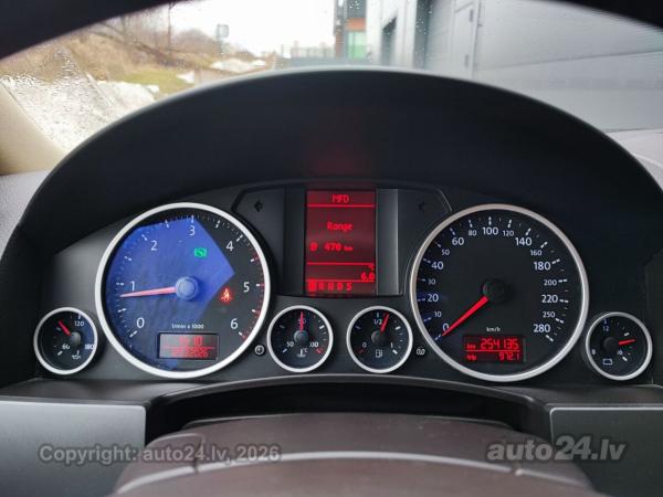Zils Volkswagen Touareg 2007 Tallina, ar dzinēja tilpumu 3.00 L un nobraukumu 254 tūkst. km par 6900 €, foto 5 vietnē AUTOMOTO.COM.LV