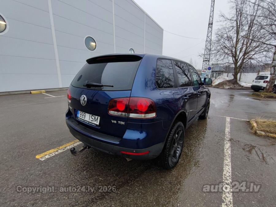 Zils Volkswagen Touareg 2007 Tallina, ar dzinēja tilpumu 3.00 L un nobraukumu 254 tūkst. km par 6900 €, foto 11 vietnē AUTOMOTO.COM.LV