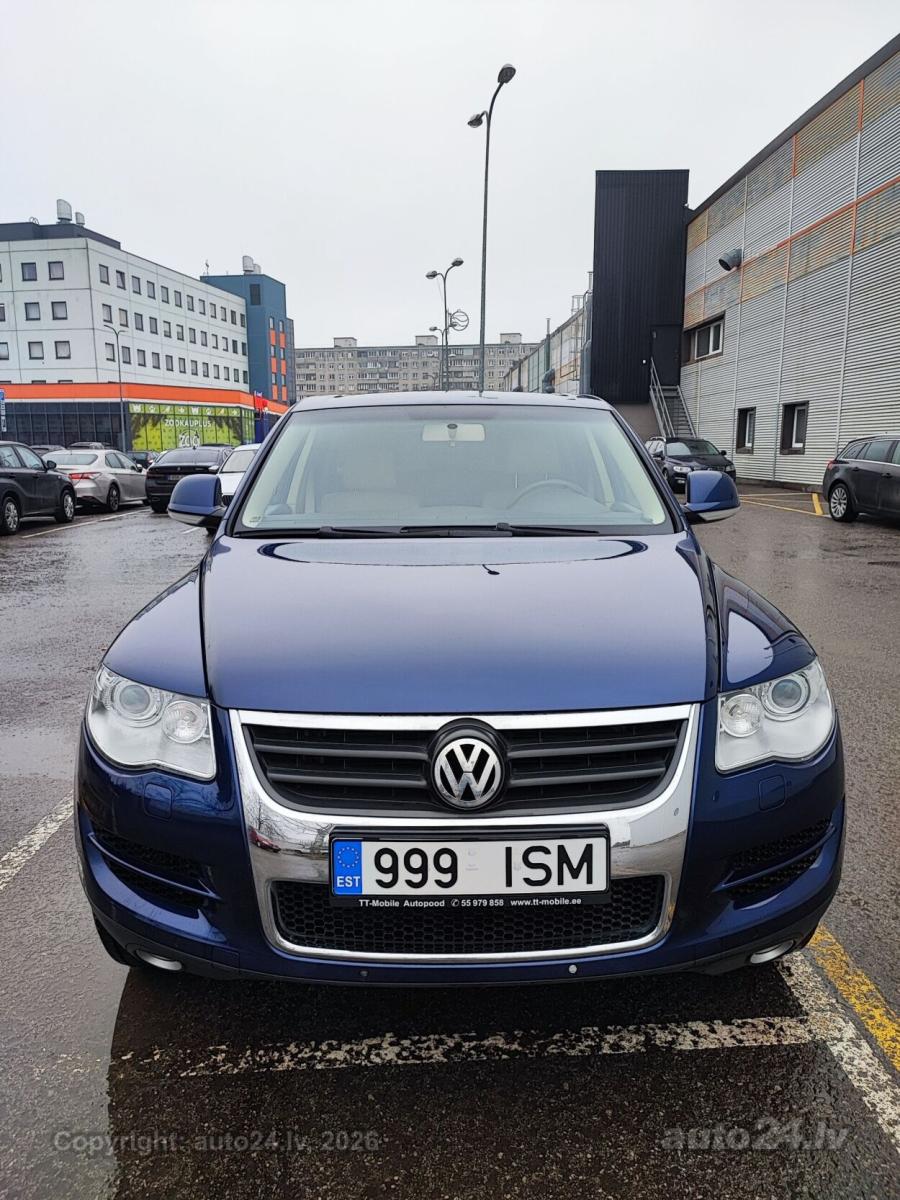 Zils Volkswagen Touareg 2007 Tallina, ar dzinēja tilpumu 3.00 L un nobraukumu 254 tūkst. km par 6900 €, foto 13 vietnē AUTOMOTO.COM.LV