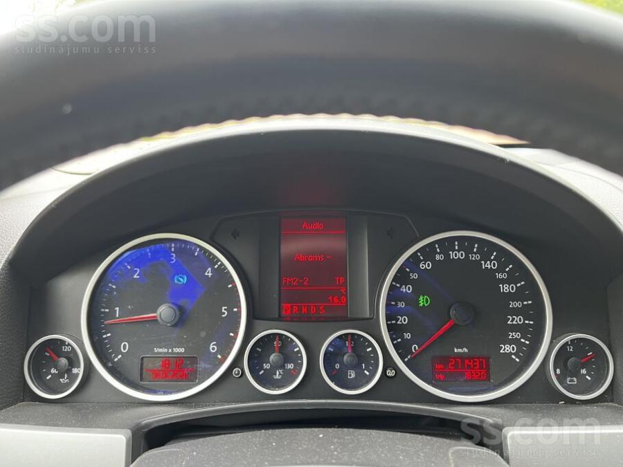 Zils Volkswagen Touareg 2007 Ventspils, ar dzinēja tilpumu 3.00 L un nobraukumu 271 tūkst. km par 4650 €, foto 8 vietnē AUTOMOTO.COM.LV