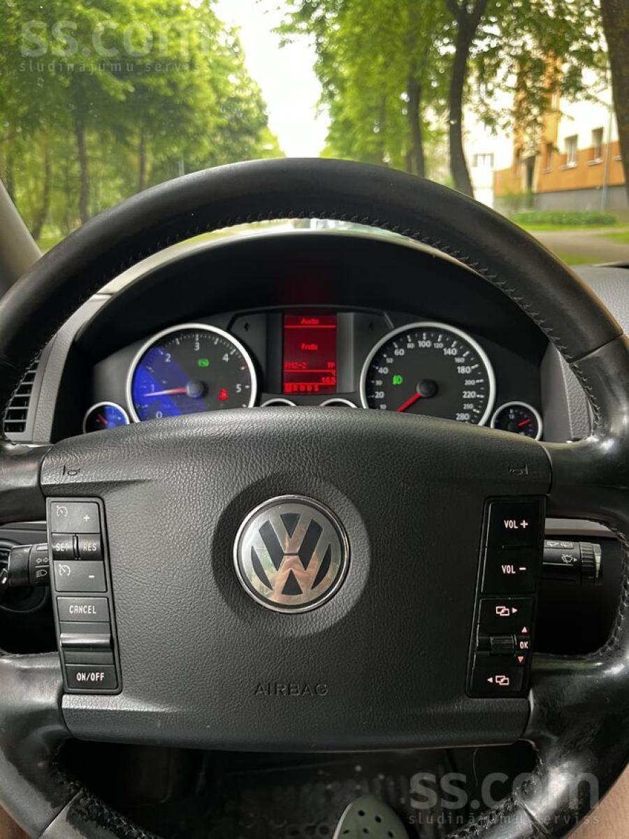 Zils Volkswagen Touareg 2007 Ventspils, ar dzinēja tilpumu 3.00 L un nobraukumu 271 tūkst. km par 4650 €, foto 9 vietnē AUTOMOTO.COM.LV