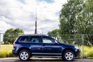 Zils Volkswagen Touareg 2007 Rīga, ar dzinēja tilpumu 3.00 L un nobraukumu 347 tūkst. km par 5990 €, foto 6 vietnē AUTOMOTO.COM.LV