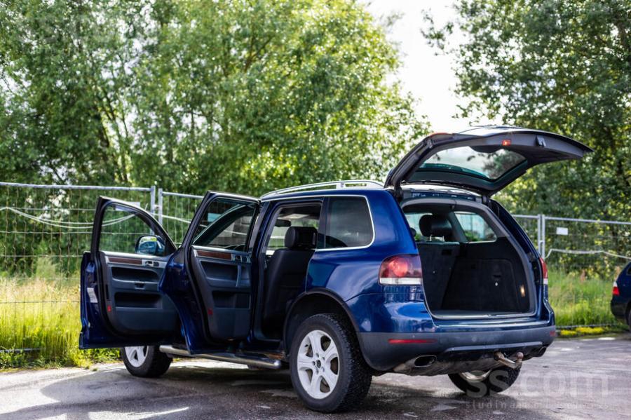 Zils Volkswagen Touareg 2007 Rīga, ar dzinēja tilpumu 3.00 L un nobraukumu 347 tūkst. km par 5990 €, foto 10 vietnē AUTOMOTO.COM.LV