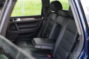 Zils Volkswagen Touareg 2007 Rīga, ar dzinēja tilpumu 3.00 L un nobraukumu 347 tūkst. km par 5990 €, foto 11 vietnē AUTOMOTO.COM.LV