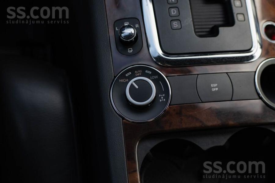 Zils Volkswagen Touareg 2007 Rīga, ar dzinēja tilpumu 3.00 L un nobraukumu 347 tūkst. km par 5990 €, foto 24 vietnē AUTOMOTO.COM.LV
