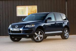 Blue Volkswagen Touareg 2007 in Jelgava, with an engine capacity of 3.00 L and mileage of 332 thousand km for 5900 €, photo  on AUTOMOTO.COM.LV