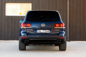 Blue Volkswagen Touareg 2007 in Jelgava, with an engine capacity of 3.00 L and mileage of 332 thousand km for 5900 €, photo 7 on AUTOMOTO.COM.LV