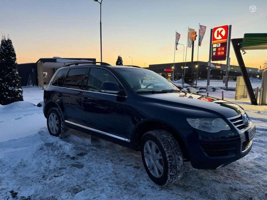 Zils Volkswagen Touareg 2008 Kauņa, ar dzinēja tilpumu 2.97 L un nobraukumu 280 tūkst. km par 5400 €, foto 3 vietnē AUTOMOTO.COM.LV