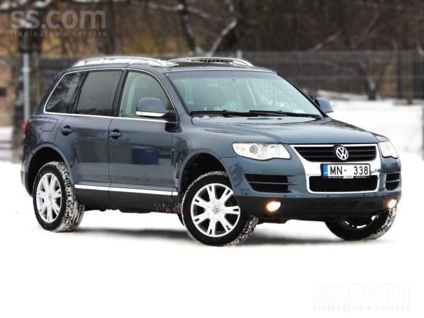 Blue Volkswagen Touareg 2008 in Riga, with an engine capacity of 3.00 L and mileage of 384 thousand km for 5900 €, photo 2 on AUTOMOTO.COM.LV