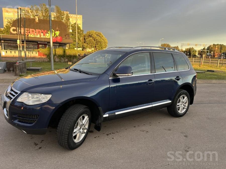 Zils Volkswagen Touareg 2009 Rīga, ar dzinēja tilpumu 3.00 L un nobraukumu 365 tūkst. km par 3900 €, foto 3 vietnē AUTOMOTO.COM.LV
