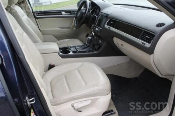 Zils Volkswagen Touareg 2010 Kuldīga, ar dzinēja tilpumu 3.00 L un nobraukumu 352 tūkst. km par 8900 €, foto 8 vietnē AUTOMOTO.COM.LV
