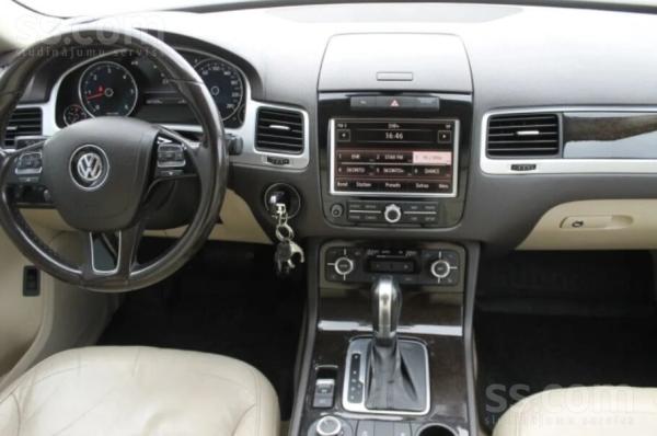 Zils Volkswagen Touareg 2010 Kuldīga, ar dzinēja tilpumu 3.00 L un nobraukumu 352 tūkst. km par 8900 €, foto 9 vietnē AUTOMOTO.COM.LV