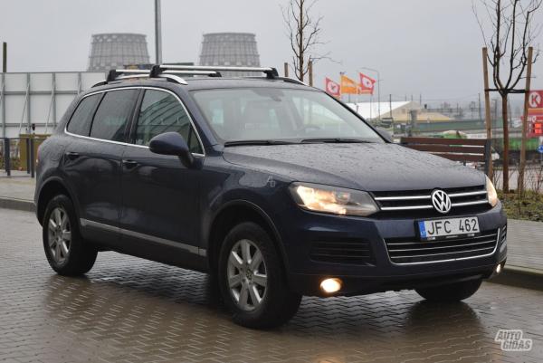 Blue Volkswagen Touareg 2011 in Vilnius, with an engine capacity of 3.00 L and mileage of 274 thousand km for 9550 €, photo 3 on AUTOMOTO.COM.LV