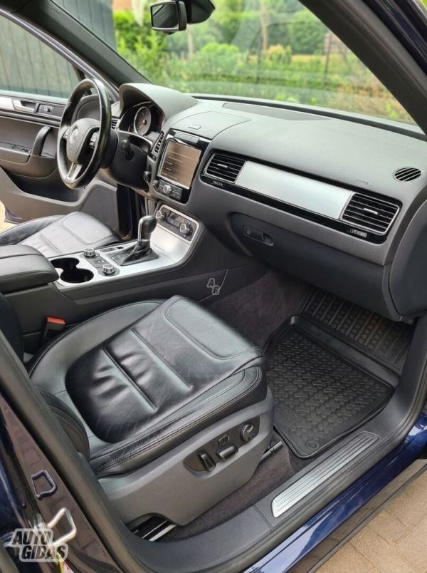 Zils Volkswagen Touareg 2011 Jonava, ar dzinēja tilpumu 3.00 L un nobraukumu 345 tūkst. km par 9499 €, foto 9 vietnē AUTOMOTO.COM.LV