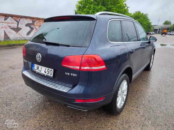 Zils Volkswagen Touareg 2011 Šauļi, ar dzinēja tilpumu 4.20 L un nobraukumu 280 tūkst. km par 7100 €, foto 4 vietnē AUTOMOTO.COM.LV