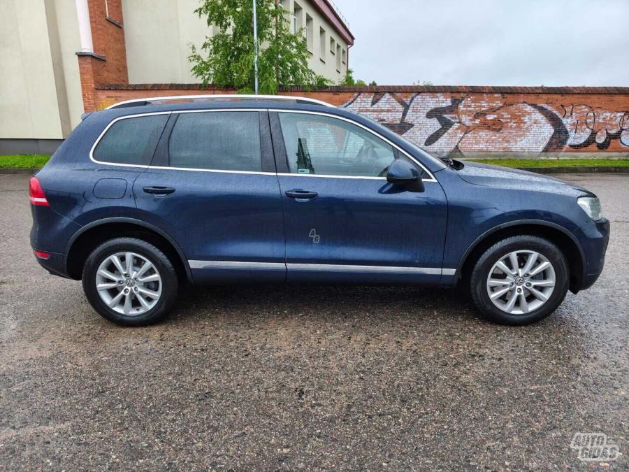 Zils Volkswagen Touareg 2011 Šauļi, ar dzinēja tilpumu 4.20 L un nobraukumu 280 tūkst. km par 7100 €, foto 8 vietnē AUTOMOTO.COM.LV