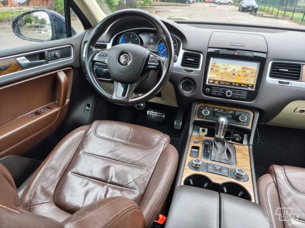 Zils Volkswagen Touareg 2011 Šauļi, ar dzinēja tilpumu 4.20 L un nobraukumu 280 tūkst. km par 7100 €, foto 10 vietnē AUTOMOTO.COM.LV