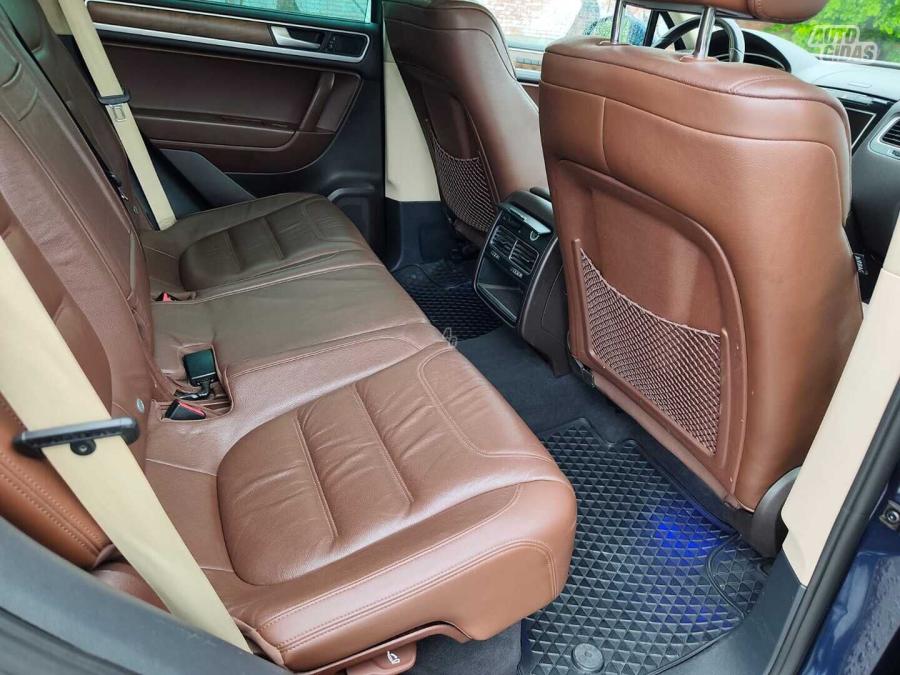 Zils Volkswagen Touareg 2011 Šauļi, ar dzinēja tilpumu 4.20 L un nobraukumu 280 tūkst. km par 7100 €, foto 16 vietnē AUTOMOTO.COM.LV