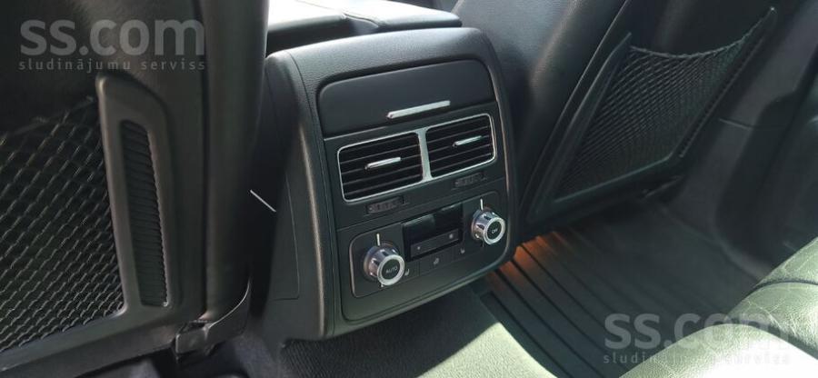 Zils Volkswagen Touareg 2011 Rīga, ar dzinēja tilpumu 3.00 L un nobraukumu 259 tūkst. km par 10500 €, foto 7 vietnē AUTOMOTO.COM.LV