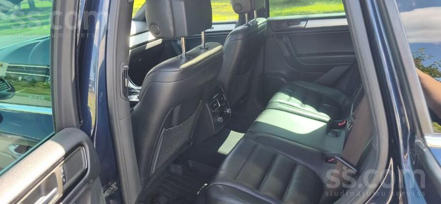 Zils Volkswagen Touareg 2011 Rīga, ar dzinēja tilpumu 3.00 L un nobraukumu 259 tūkst. km par 10500 €, foto 10 vietnē AUTOMOTO.COM.LV