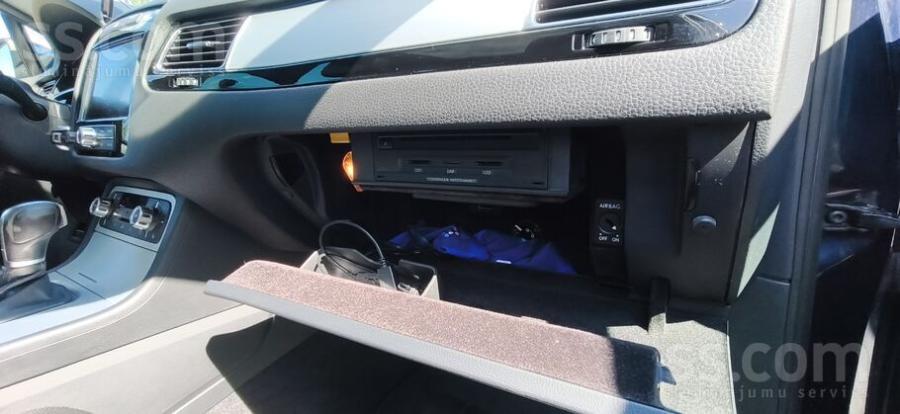 Zils Volkswagen Touareg 2011 Rīga, ar dzinēja tilpumu 3.00 L un nobraukumu 259 tūkst. km par 10500 €, foto 20 vietnē AUTOMOTO.COM.LV