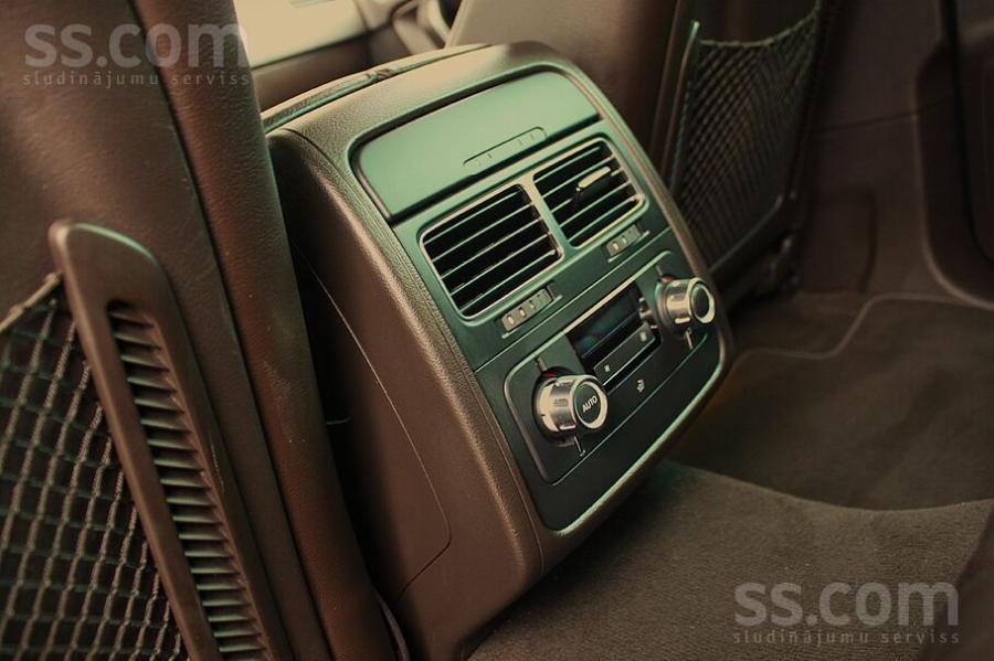 Zils Volkswagen Touareg 2011 Rīga, ar dzinēja tilpumu 3.00 L un nobraukumu 0 tūkst. km par 9390 €, foto 31 vietnē AUTOMOTO.COM.LV