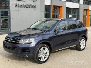 Zils Volkswagen Touareg 2011 Rīga, ar dzinēja tilpumu 3.00 L un nobraukumu 299 tūkst. km par 10999 €, foto 4 vietnē AUTOMOTO.COM.LV