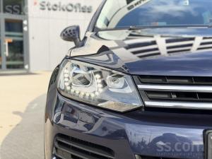Zils Volkswagen Touareg 2011 Rīga, ar dzinēja tilpumu 3.00 L un nobraukumu 299 tūkst. km par 10999 €, foto 8 vietnē AUTOMOTO.COM.LV