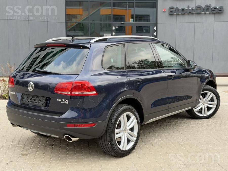 Zils Volkswagen Touareg 2011 Rīga, ar dzinēja tilpumu 3.00 L un nobraukumu 299 tūkst. km par 10999 €, foto 13 vietnē AUTOMOTO.COM.LV