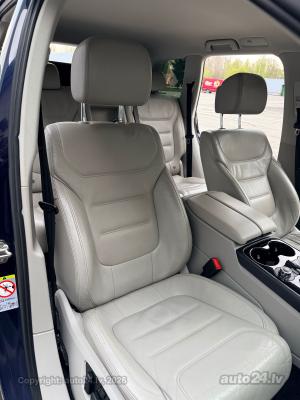 Zils Volkswagen Touareg 2012 Tallina, ar dzinēja tilpumu 3.00 L un nobraukumu 251 tūkst. km par 14000 €, foto 15 vietnē AUTOMOTO.COM.LV