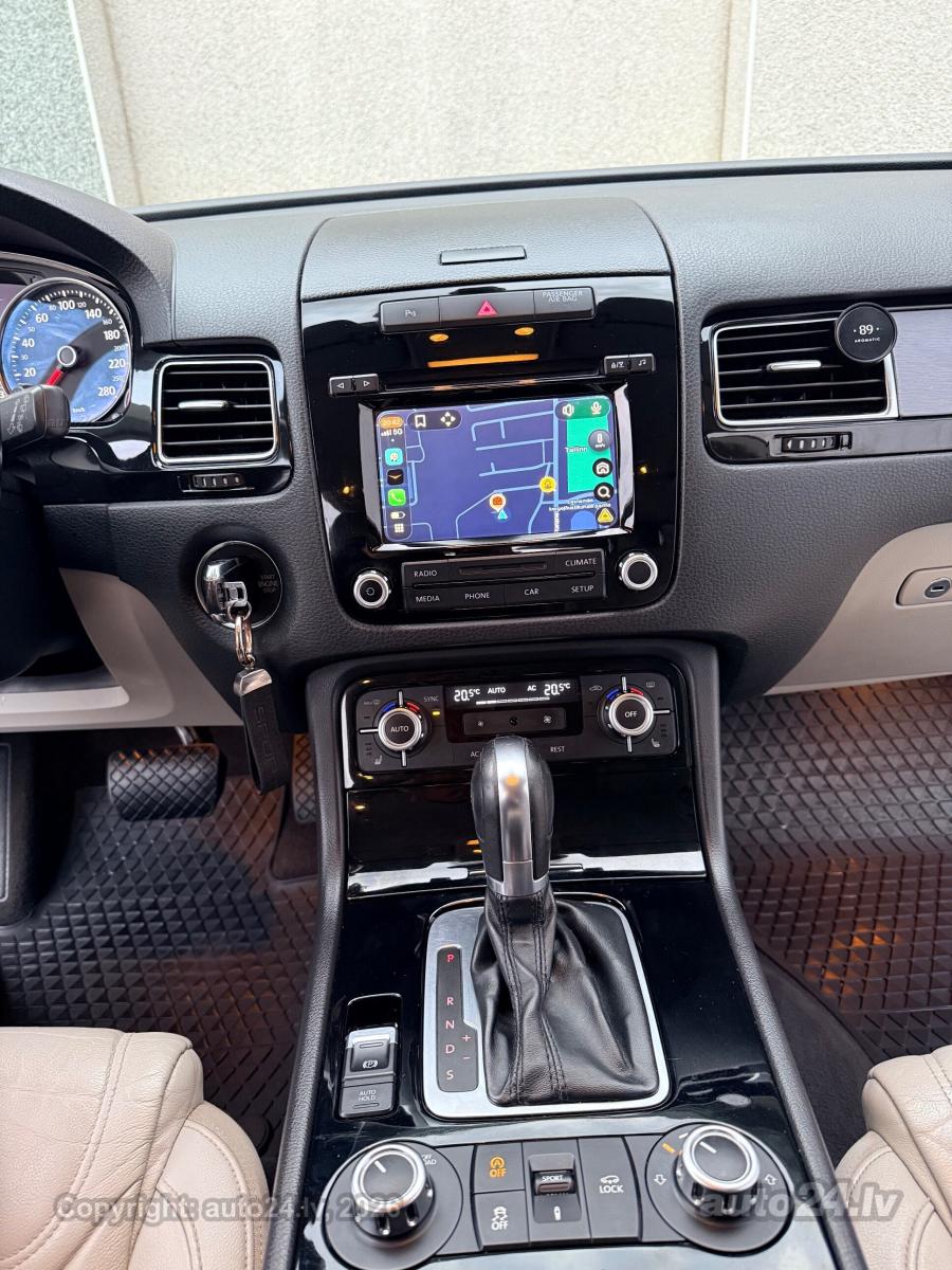 Zils Volkswagen Touareg 2012 Tallina, ar dzinēja tilpumu 3.00 L un nobraukumu 251 tūkst. km par 14000 €, foto 17 vietnē AUTOMOTO.COM.LV