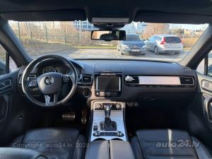 Zils Volkswagen Touareg 2012 Tallina, ar dzinēja tilpumu 3.00 L un nobraukumu 212 tūkst. km par 16000 €, foto 12 vietnē AUTOMOTO.COM.LV