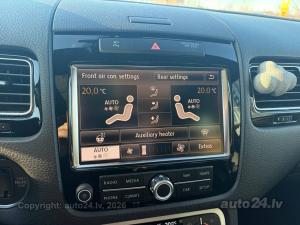 Zils Volkswagen Touareg 2012 Tallina, ar dzinēja tilpumu 3.00 L un nobraukumu 212 tūkst. km par 16000 €, foto 20 vietnē AUTOMOTO.COM.LV