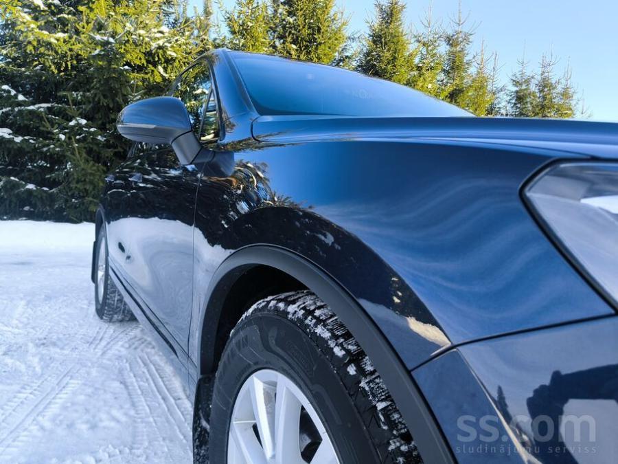 Blue Volkswagen Touareg 2013 in Rezekne, with an engine capacity of 3.00 L and mileage of 252 thousand km for 12700 €, photo 5 on AUTOMOTO.COM.LV