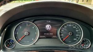Blue Volkswagen Touareg 2013 in Riga, with an engine capacity of 3.00 L and mileage of 269 thousand km for 10900 €, photo 19 on AUTOMOTO.COM.LV