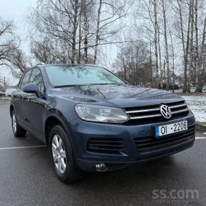 Blue Volkswagen Touareg 2013 in Talsi, with an engine capacity of 3.00 L and mileage of 412 thousand km for 7300 €, photo  on AUTOMOTO.COM.LV