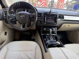 Zils Volkswagen Touareg 2013 Valmiera, ar dzinēja tilpumu 3.00 L un nobraukumu 260 tūkst. km par 11500 €, foto 6 vietnē AUTOMOTO.COM.LV
