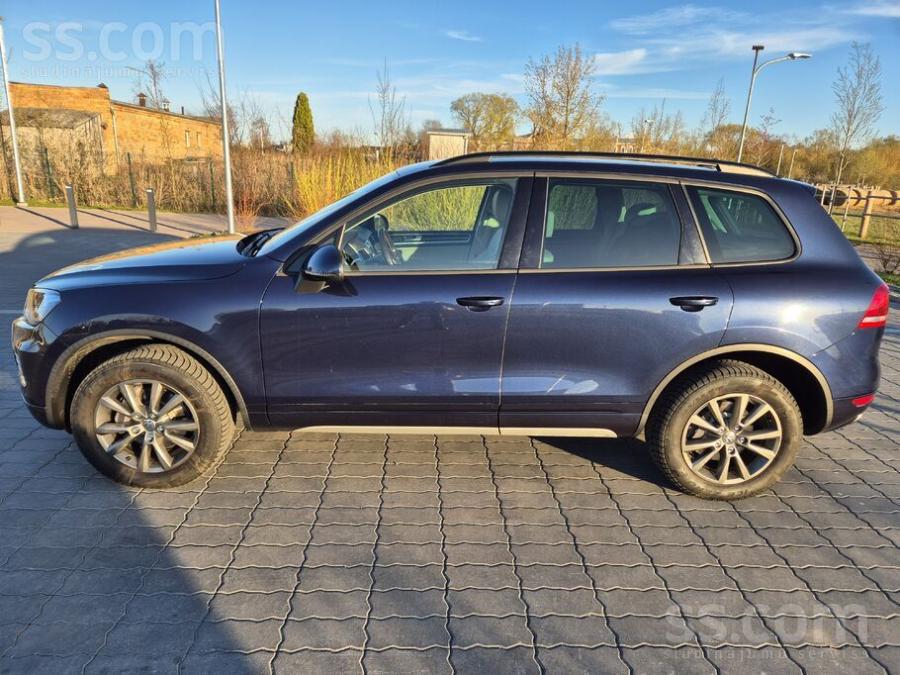 Zils Volkswagen Touareg 2013 Jelgava, ar dzinēja tilpumu 3.00 L un nobraukumu 172 tūkst. km par 13600 €, foto 4 vietnē AUTOMOTO.COM.LV